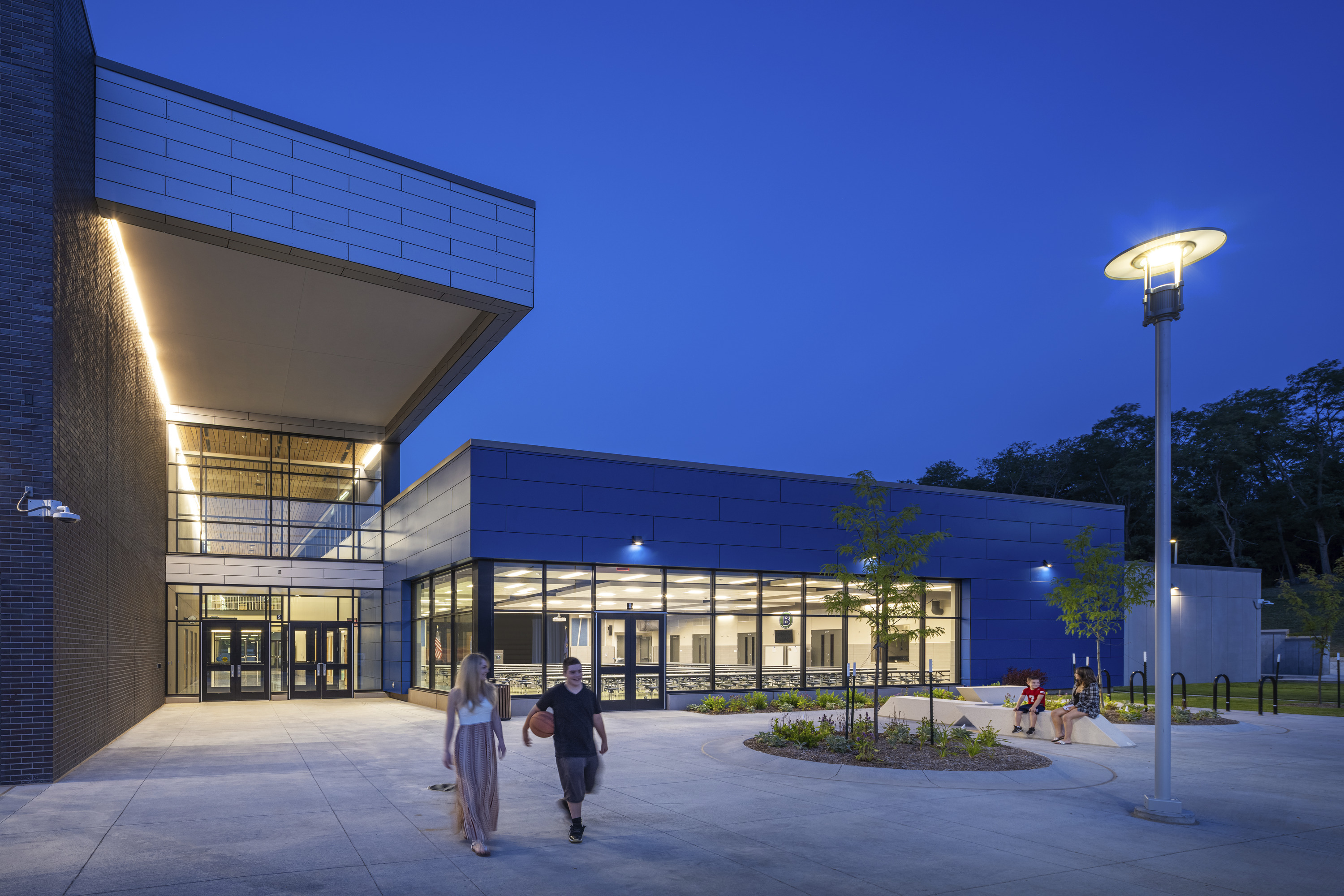 Middle School Architecture La Entrada School – CAW Architects